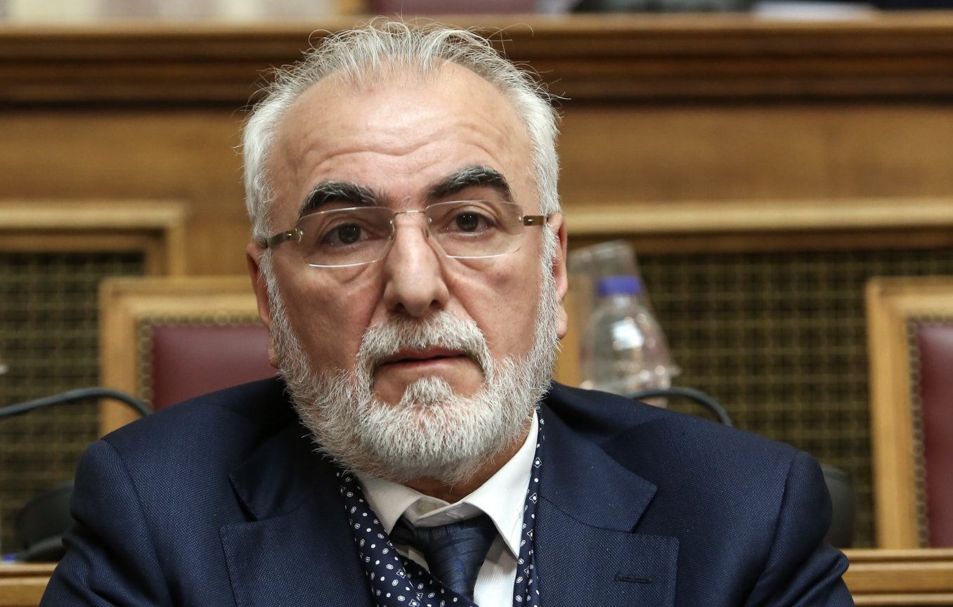 Ο Ιβάν Σαββίδης ζητά συγγνώμη και δηλώνει όμηρος του ποδοσφαιρικού ...