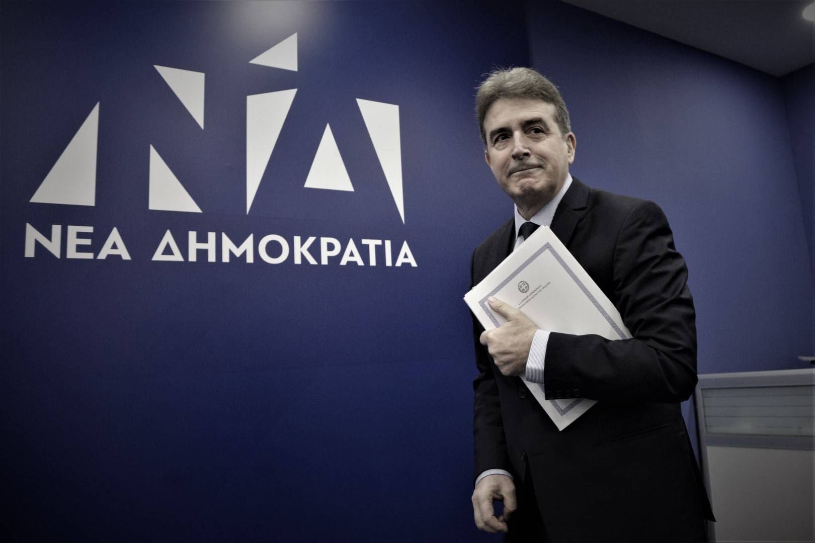 Εκθετος ο «σερίφης» της Κατεχάκη-Για μία ακόμη φορά ο Μ. Χρυσοχοΐδης ...