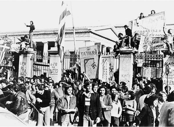 Τρεις μαρτυρίες για τα γεγονότα του Πολυτεχνείου | Το Κουτί της Πανδώρας