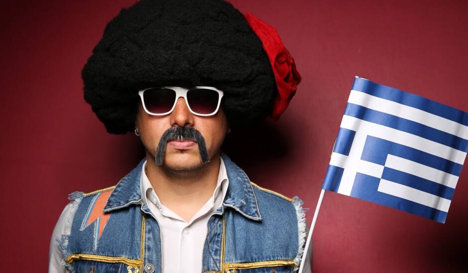 «Ζήτω το Πένθος – 3η δόση»: Ο Αποστόλης Μπαρμπαγιάννης στο Σταυρό του ...
