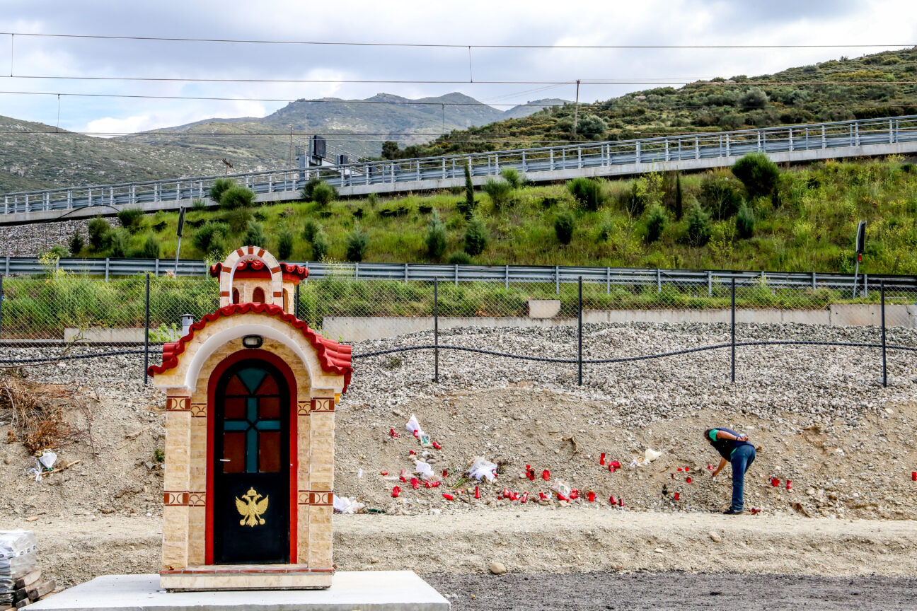 Τέμπη: Ηχηρή απάντηση σε Άδωνι από αδερφό θύματος - «Οι 57 νεκροί ...