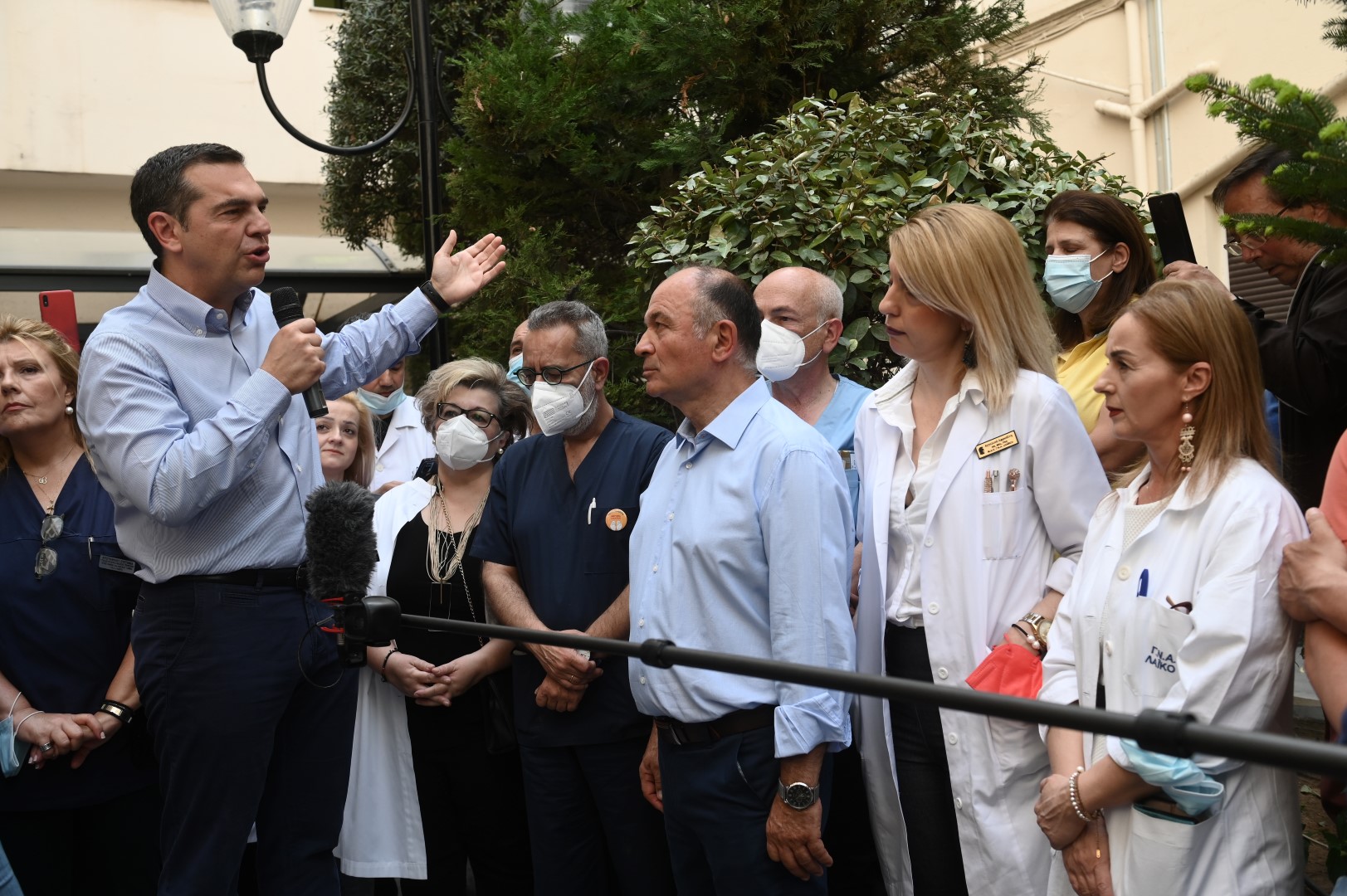 Τσίπρας στο Λαϊκό Νοσοκομείο: «Βιώνουμε μέρες κατάρρευσης του ΕΣΥ» | Το ...