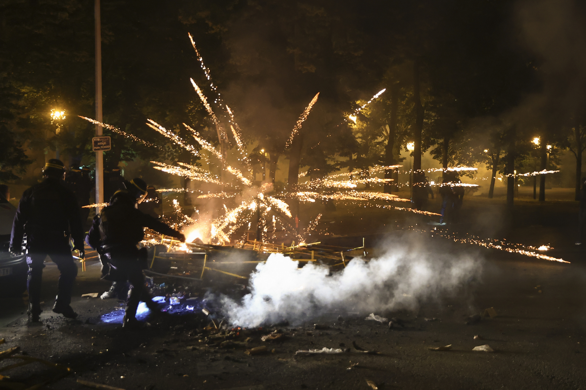 Γαλλία: 'Ερευνα για τις απειλές θανάτου κατά του αστυνομικού που ...