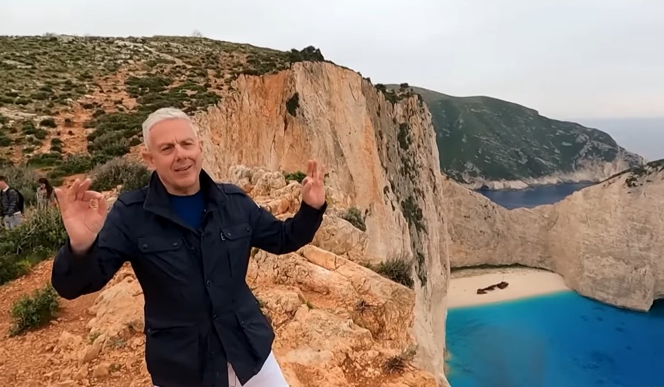 Το ξέσπασμα του Τάσου Δούση για τον ελληνικό τουρισμό: Είμαστε ένα βήμα ...