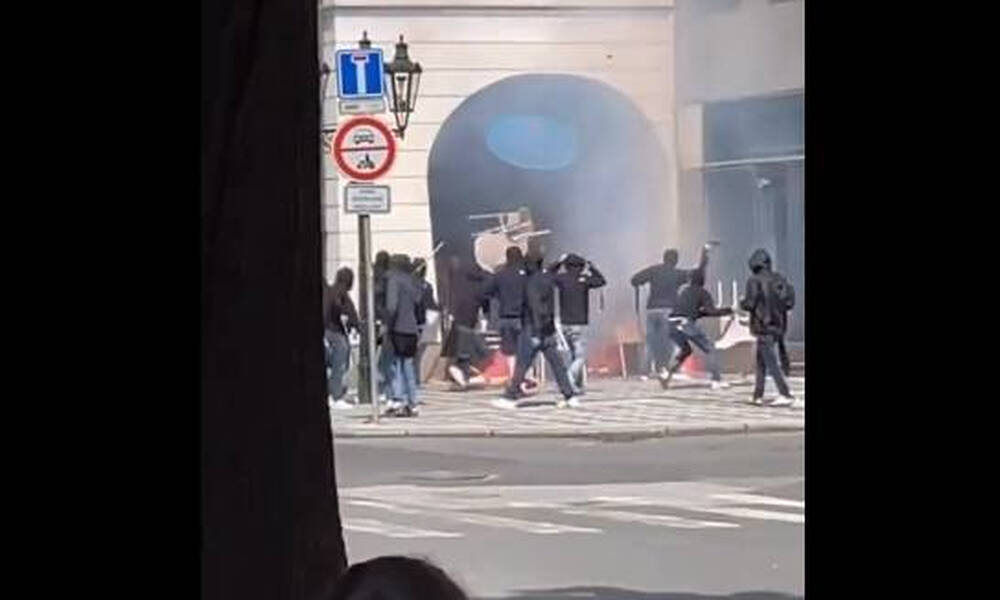 Σοβαρά επεισόδια και συγκρούσεις οπαδών στην Πράγα πριν τον τελικό του ...