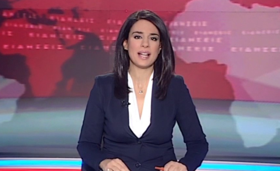 Η δημοσιογράφος της ΕΡΤ Αλεξάνδρα Δουβαρά απαντά μετά το σάλο που ...