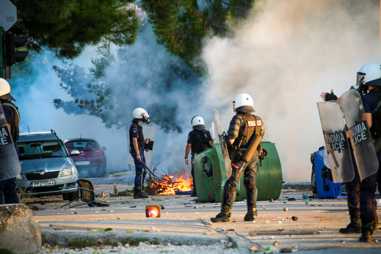 Λάρισα: Mε χημικά απαντά η κυβέρνηση στη συγκέντρωση διαμαρτυρίας για ...