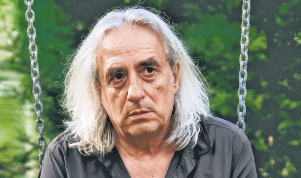 Ο Γιάννης Αγγελάκας «ξαναενοχλεί»: «Κρίμα που δεν κατάφερε ο ...