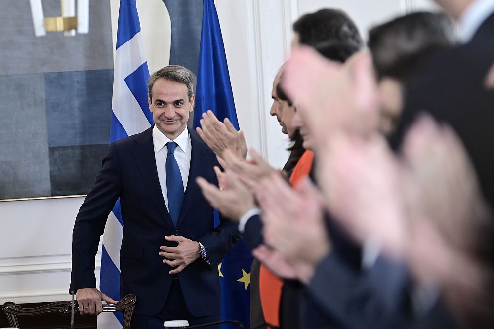 Νέο φορολογικό: Ο κυνικός Μητσοτάκης και ο φόβος των βουλευτών για το ...