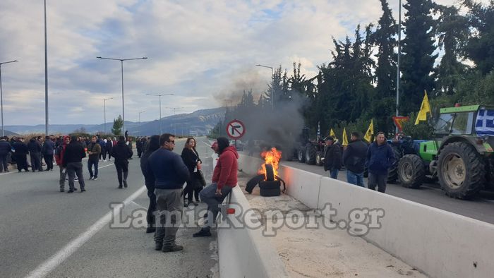 Αγρότες: Έκλεισε ξανά η Εθνική Οδός Αθηνών Λαμίας | Το Κουτί της Πανδώρας