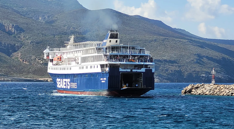 Kύθηρα: Προσάραξη επιβατηγού πλοίου στο λιμάνι στο Διακόφτι | Το Κουτί ...