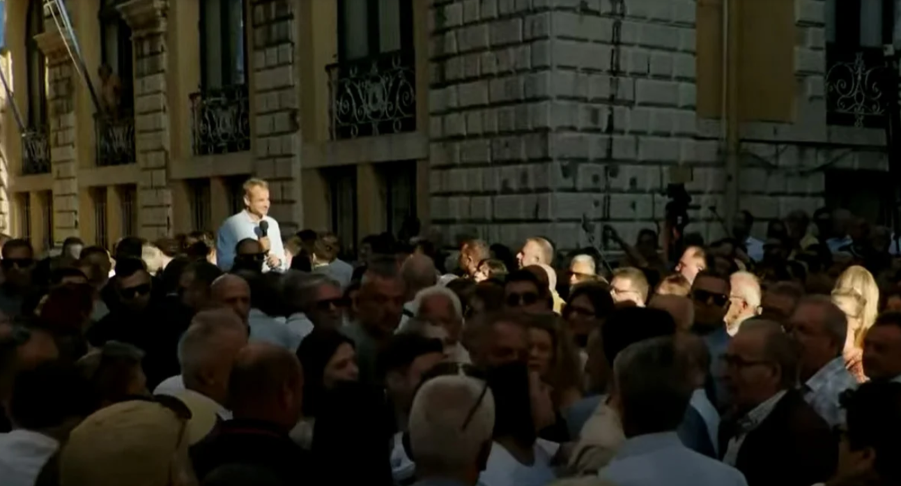 Ομιλία ντροπής από τον Μητσοτάκη στην Κέρκυρα: Έδιωξαν γυναίκα που ...