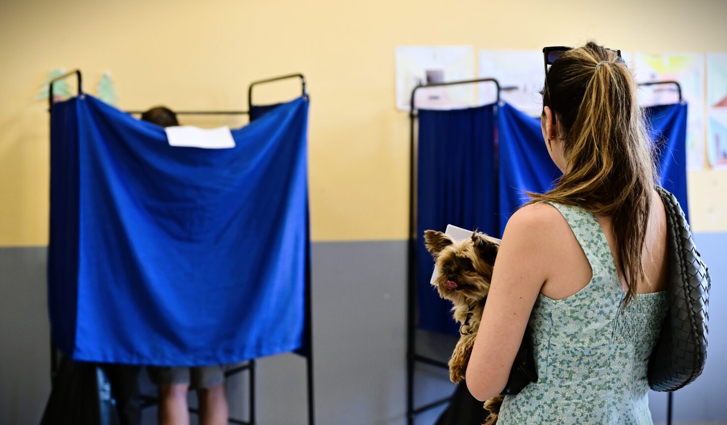 Δημοσκόπηση: Κάθετη πτώση για ΠΑΣΟΚ και κοντά στο 10% - Τα κόμματα που ...