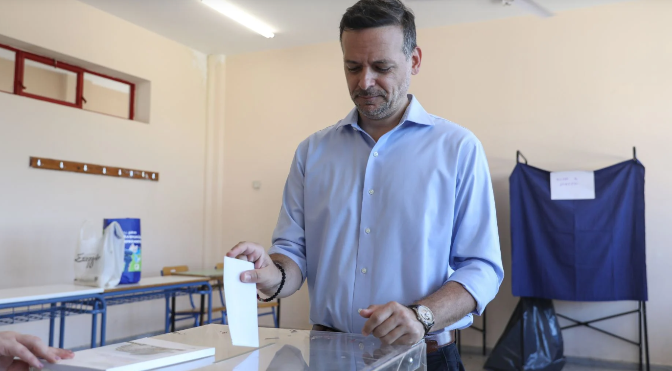 Εκλογές ΠΑΣΟΚ: Το πρώτο εκλογικό τμήμα στο οποίο προηγείται ο Χάρης ...