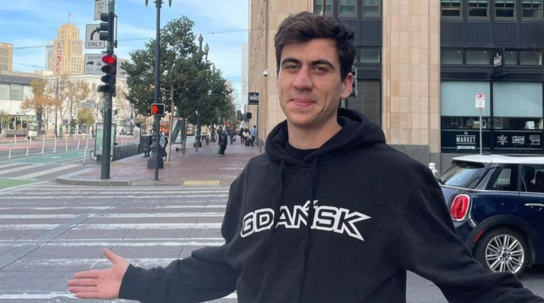 Ο ευρωβουλευτής Φειδίας Παναγιώτου απαντά για τα εξευτελιστικά βίντεο ...
