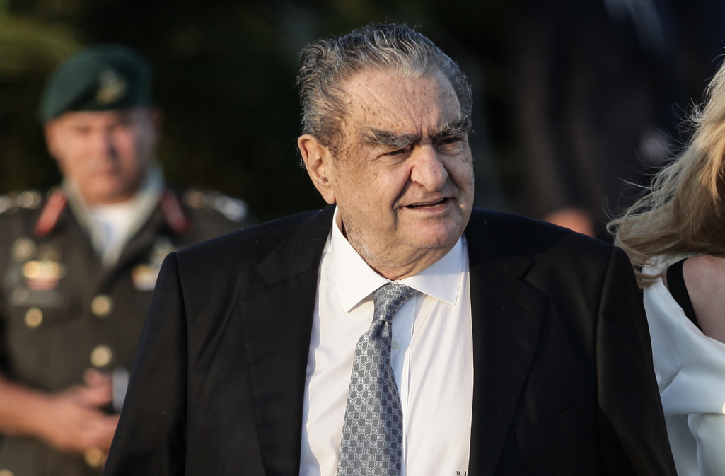 Έφυγε από τη ζωή ο Βαρδής Βαρδινογιάννης | Το Κουτί της Πανδώρας