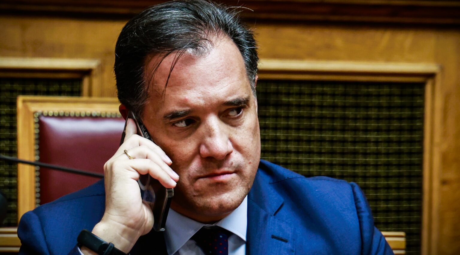 Ξέφυγε ο Άδωνις: «Με δείχνουν σαν να κλαίω» - Προσπαθούν να ...