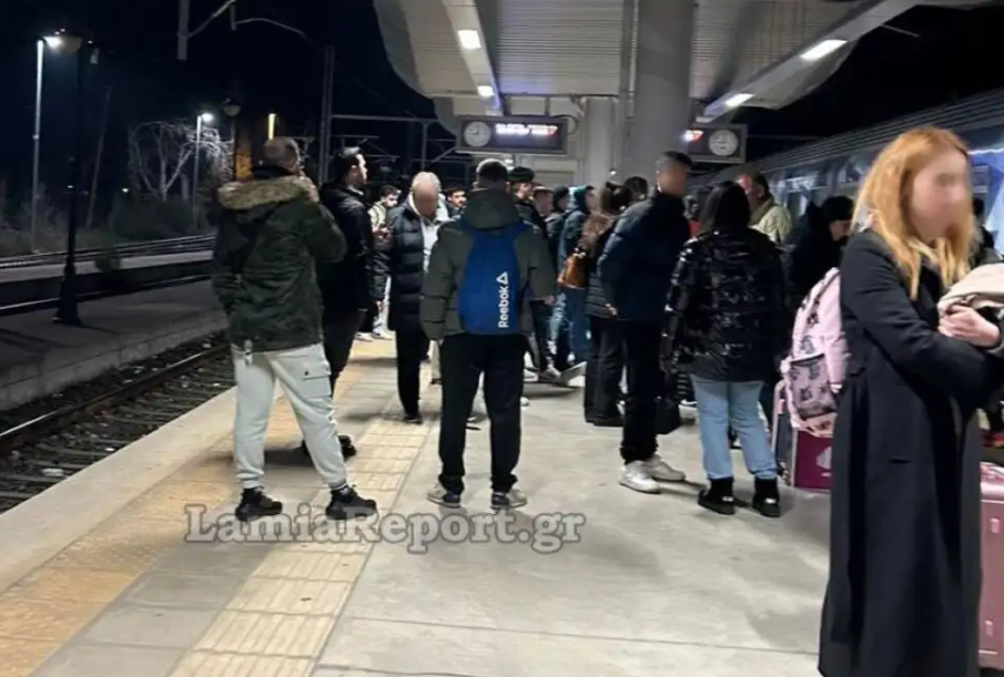 Τρένο που έκανε το δρομολόγιο Αθήνα - Θεσσαλονίκη ακινητοποιήθηκε στο ...