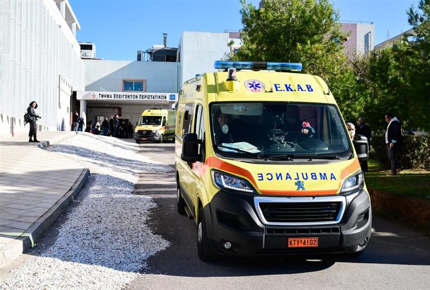 Υπό κατάρρευση το ΕΚΑΒ: Οι Κυκλάδες χωρίς διασώστες εν μέσω τουριστικής ...