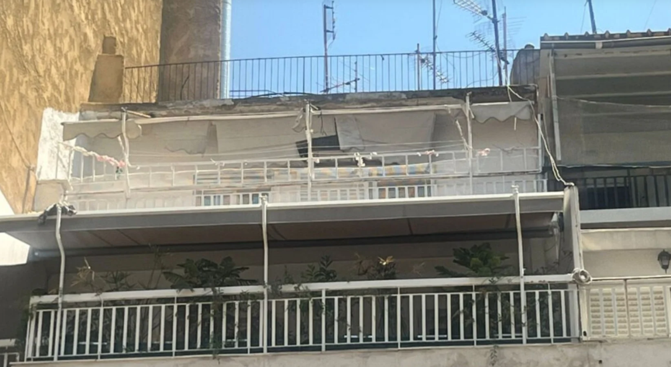 Εντοπίστηκαν οι γονείς που άφησαν το βρέφος στο μπαλκόνι - Κρατούνται ...