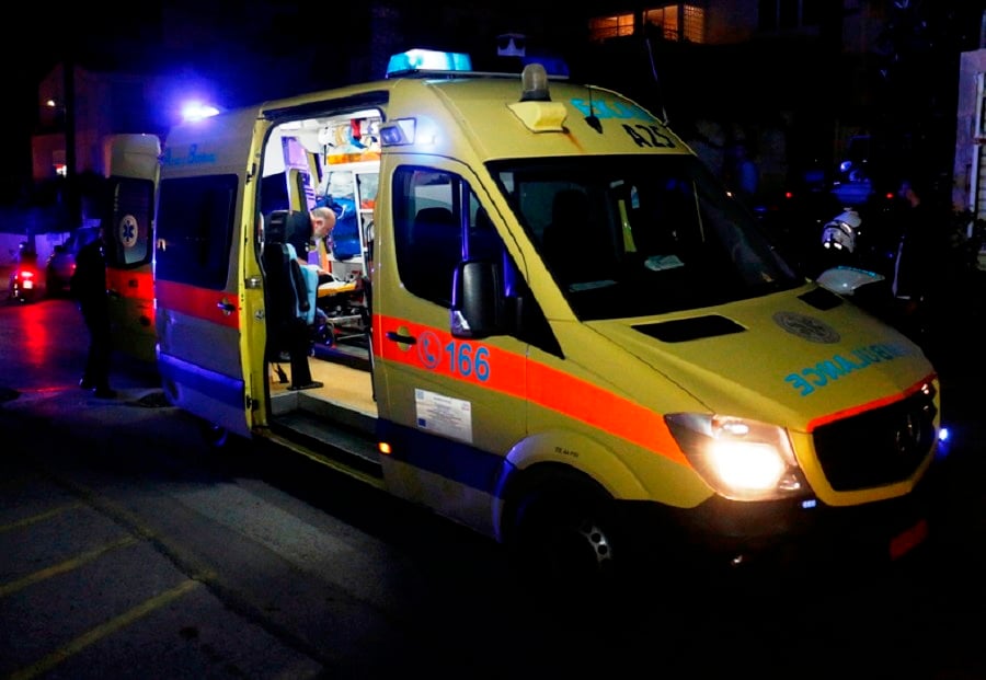 Λευκάδα: Αγοράκι 2 ετών έπεσε σε βόθρο - Tο έσωσαν οι πυροσβέστες | Το ...
