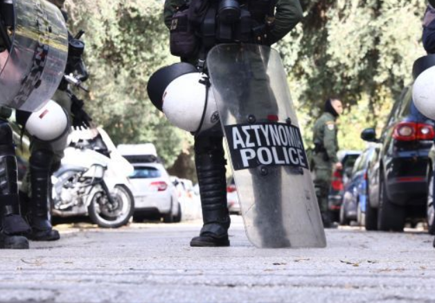 Θρίλερ με αστυνομικό των ΜΑΤ – Βρέθηκε νεκρός με τραύμα από πιστόλι ...