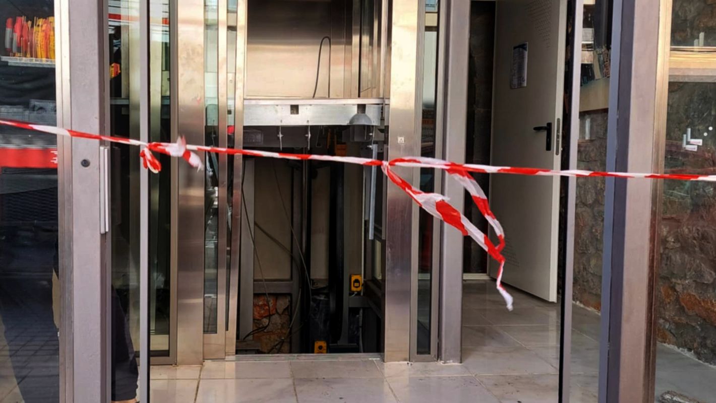 Ζωγράφου: Μάχη για τη ζωή του δίνει ο συντηρητής που τραυματίστηκε σε ...