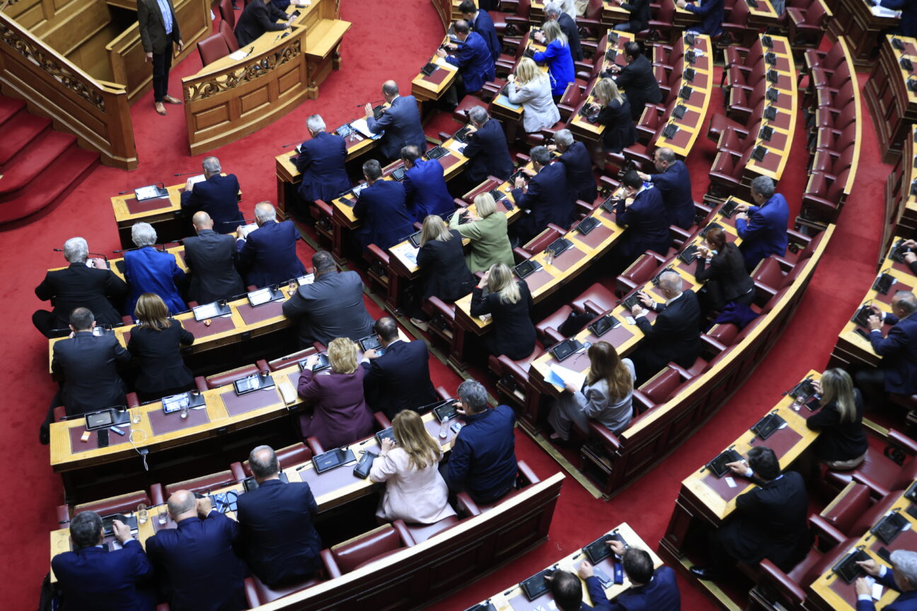 Εξεταστική Επιτροπή για τις υποκλοπές: Σύσσωμη η αντιπολίτευση ...