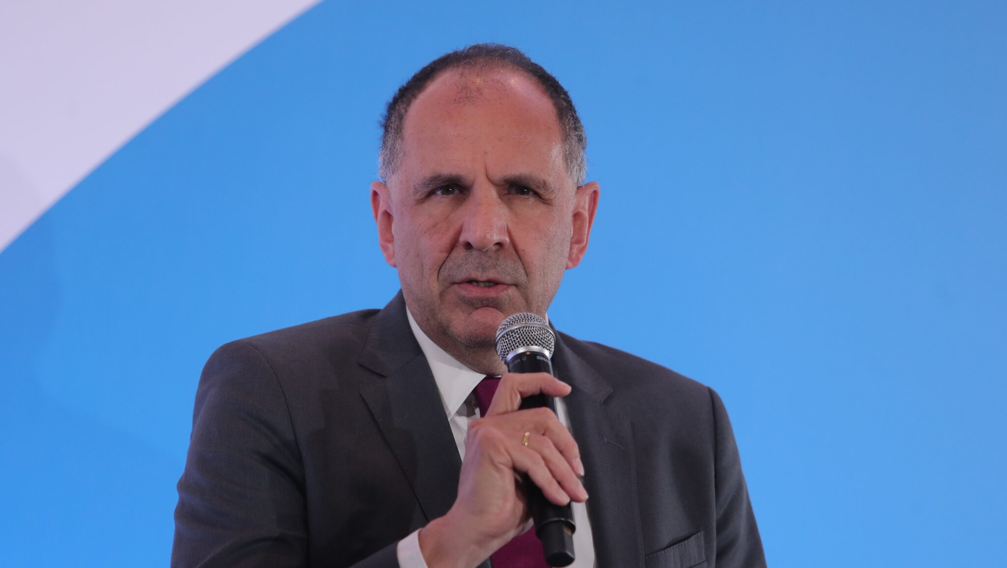 Γεραπετρίτης: «Θα έχουμε ενεργό λόγο για την ασφαλή διέλευση από τα ...